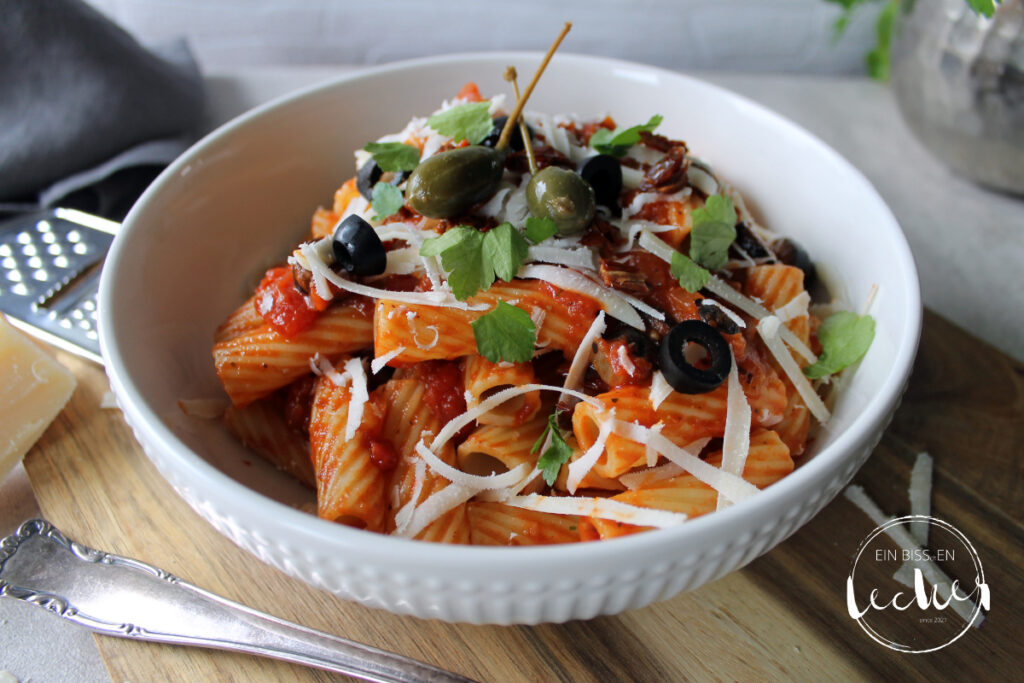 Pasta alla Puttanesca - ein Rezept von einbissenlecker.de